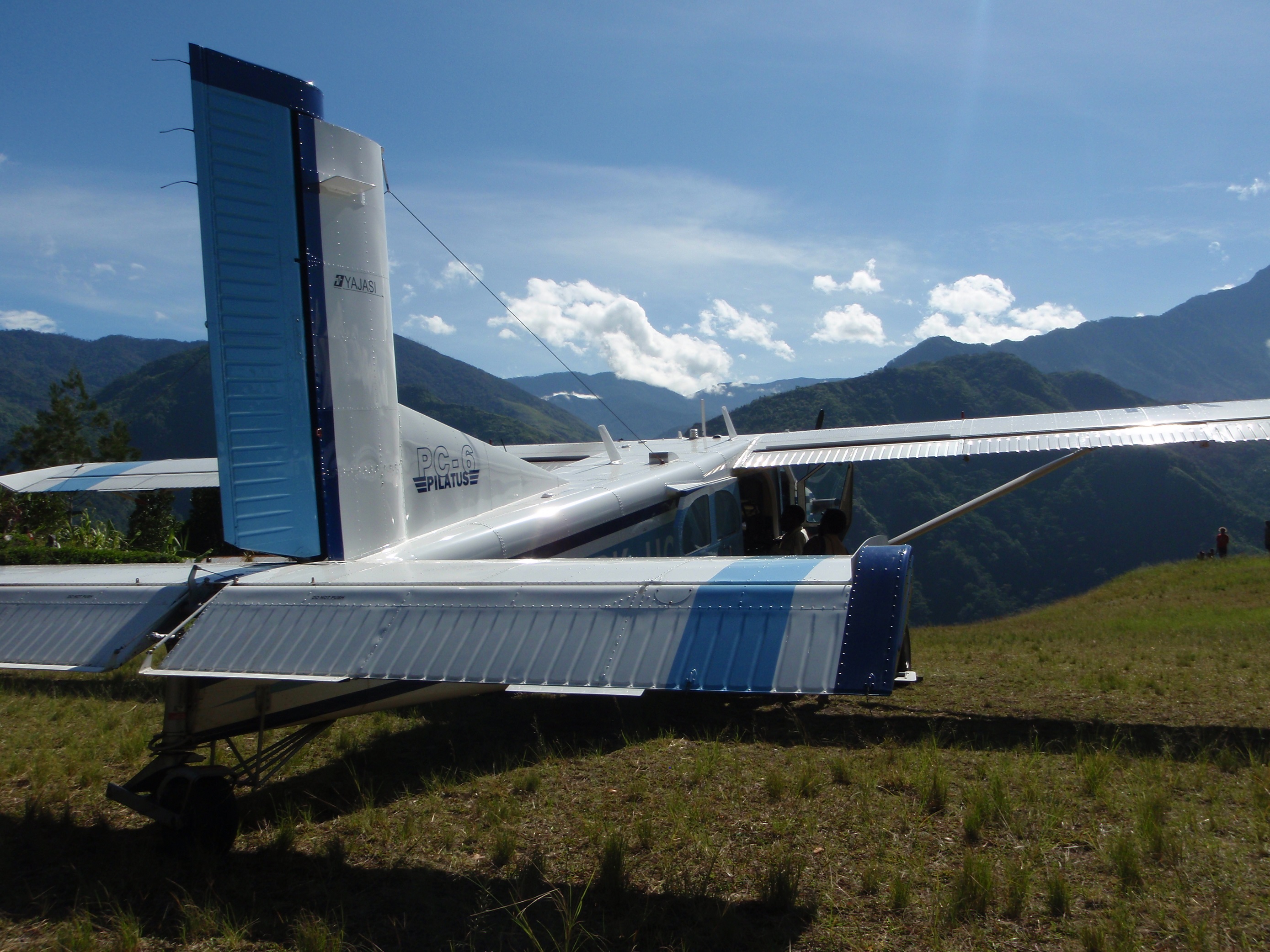 Tropical Mountainous Terrain Flying Operations Training Handbook